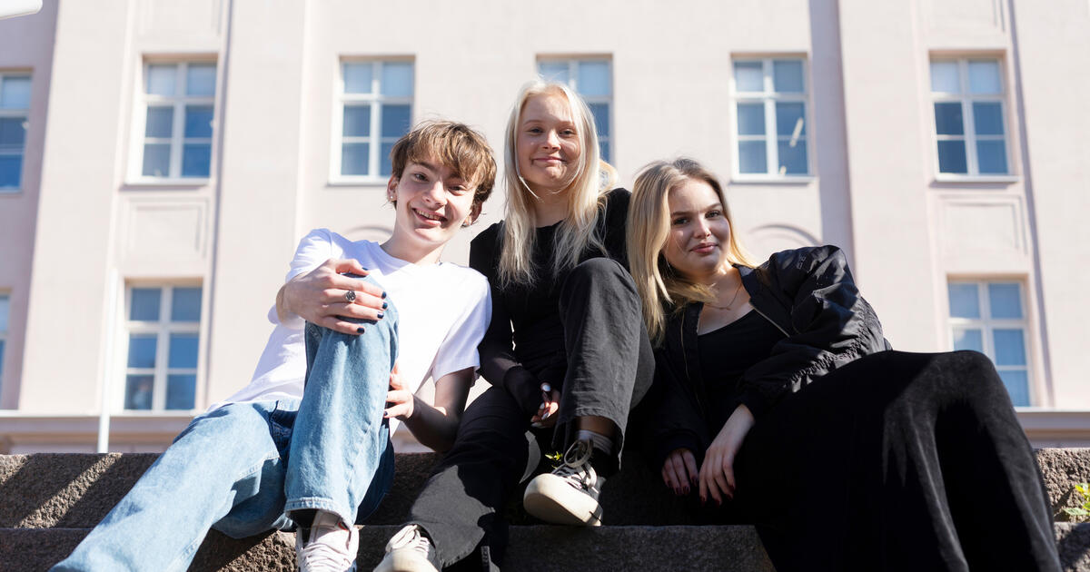 Syksyn ylioppilaskirjoitukset alkoivat | Helsingin kaupunki