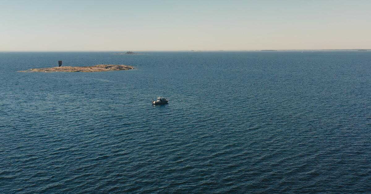 Join a sunny expedition to the Helsinki archipelago on video | City of ...